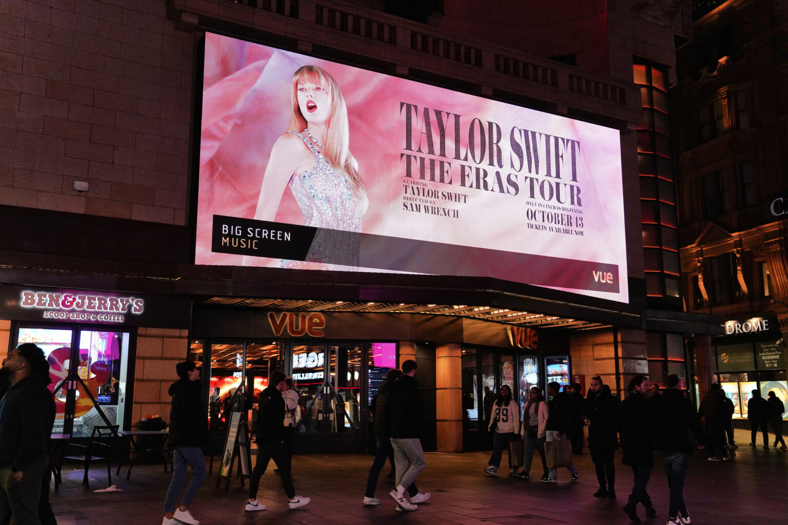 Taylor Swift economics: Swiftie tips for concert budgeting - Brigit Blog